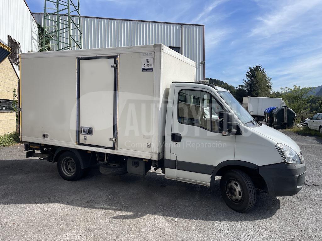 Furgonetas IVECO 35S15 16m3 2013